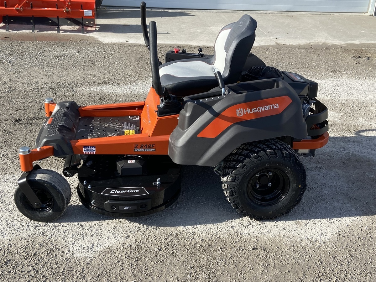 HUSQVARNA Z242F - Marshall Service Company